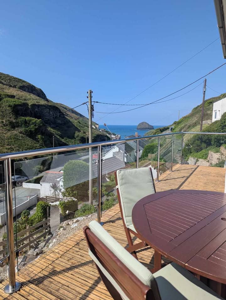 Overseas - Trebarwith Strand (Sleeps 4) - Tintagel