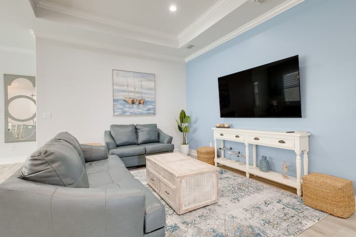 Bright Foley Home W/ Patio - 7 Mi To Wharf & Beach - Foley, AL