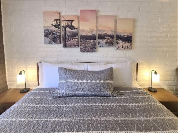 Ski Ya Later! - King Studio W/ Kitchenette - Pinetop-Lakeside, AZ