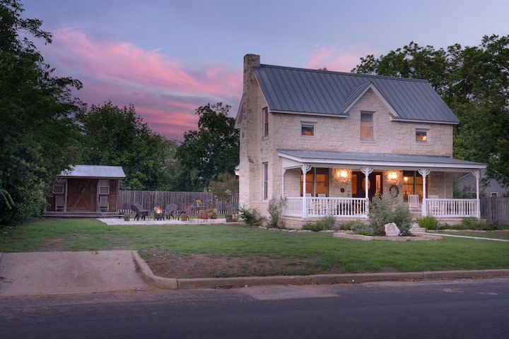 Texana-firepit-6 Blocks To Main Street - Fredericksburg, TX