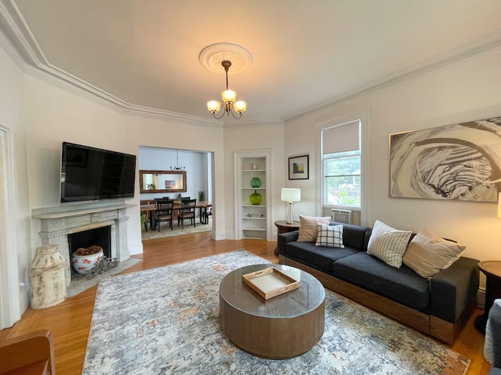 Over-sized 2levels, 3b-2ba, Victorian, Patio, Pkg - Boston