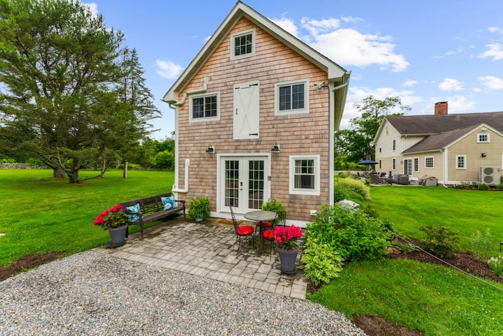 Stonington 2br | Restored Colonial Ice House - Foxwoods Resort Casino