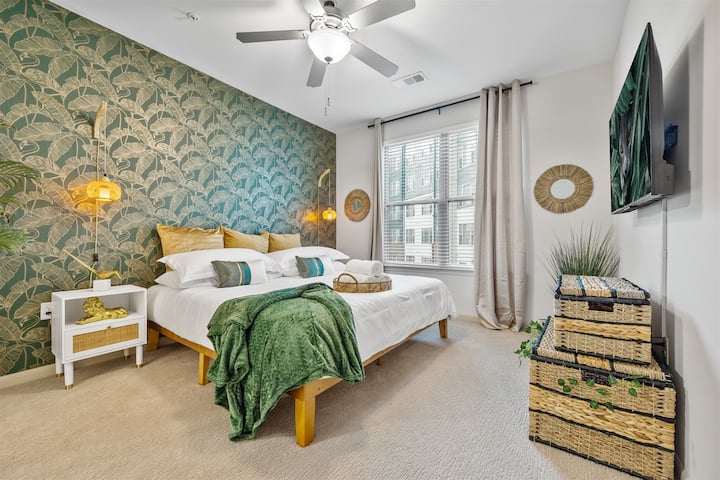 Jungle On The Square – Luxe 1br W/ Pool & Rooftop - Decatur, GA