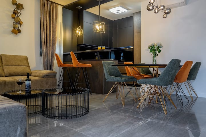 Luxury 2 Bedroom Apartment Cocco - Near The Beach, - Split