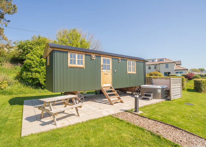 Wheal Premier Shepherd Hut - St Agnes