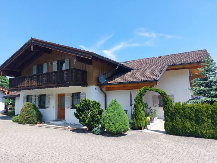 Appartement Wohn/schlafraum, Sep. Küche, Terrasse - Piding