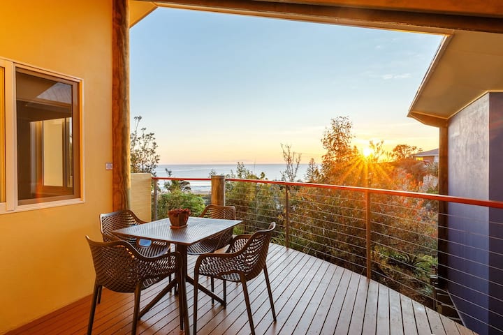 Ocean View Spa Apartment @ Tathra Beach House - Tathra