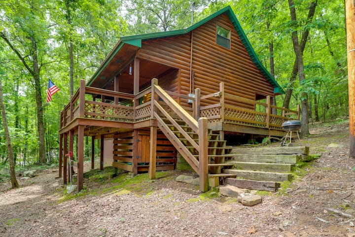 Rural Arkansas Vacation Rental W/ Wraparound Porch - Heber Springs, AR