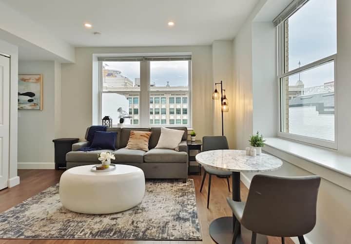 Charming 1 Br Apts - 1.25 Miles To Tiaa Bnk Fld! - Jacksonville