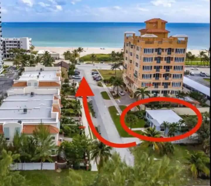 Steps To The Beach | Hot Tub | Walk To Restaurants - Pompano Beach, FL