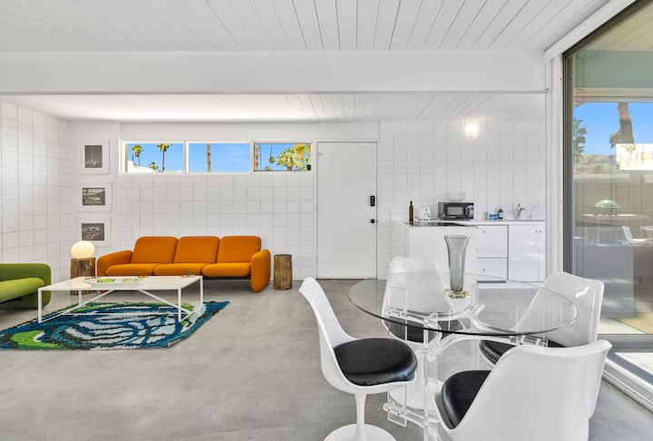 1957 Modern Hideaway - Palm Springs, CA
