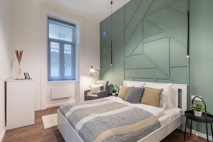 Central - New - Relaxing Sleep - Ungarn