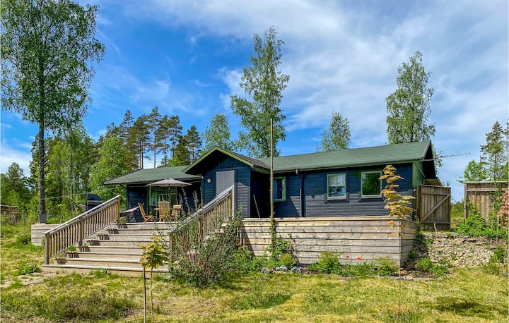 Awesome Home In Vaggeryd With Kitchen - Vaggeryd