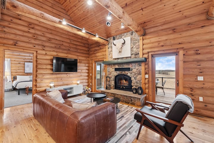 Country Cabin Near Road America W/ Deck & Fire Pit - Elkhart Lake, WI