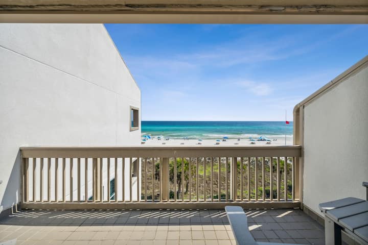 "Ocean Memories" Sleeps 4 -Ocean Views - Alys Beach, FL