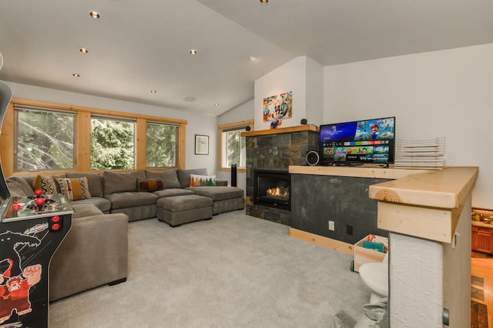 Prosser Paradise_walk To Lake,hottub,arcade,office - Truckee, CA
