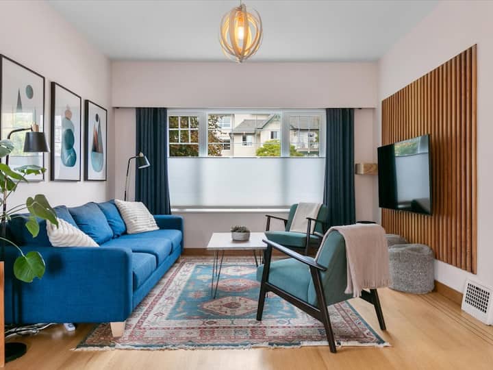 "Trout Lake Oasis" - Near Metro & Large Park - North Vancouver