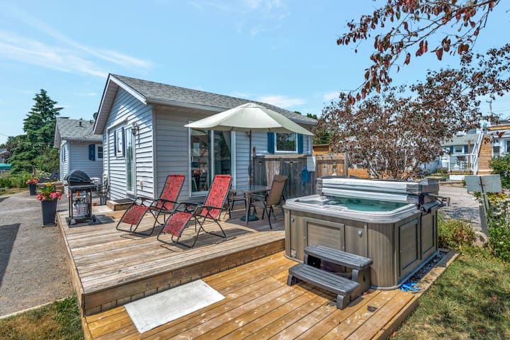 West Lake Cottage At The Birch - Prince Edward County