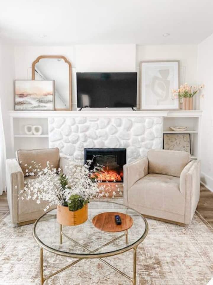 Relaxing N. Winton Village / Comfort Plus - Irondequoit Bay, NY