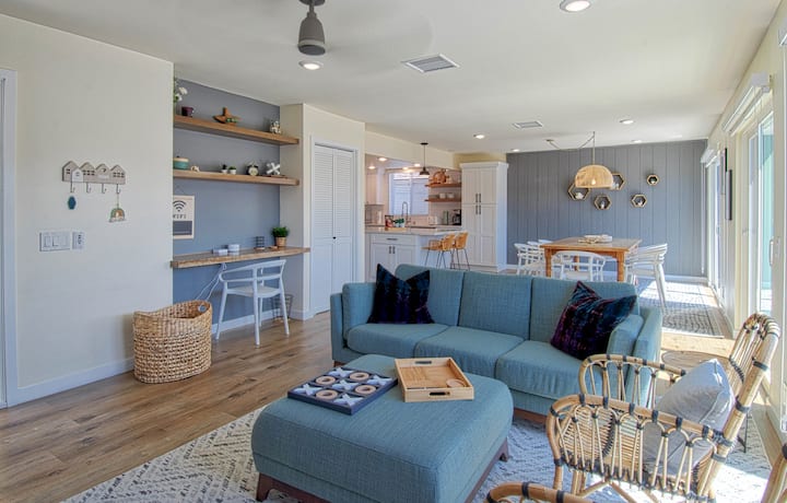 Experience Coastal Living At Its Finest! - Newport Beach, CA