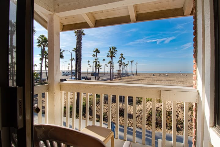 Nice Upper Oceanfront By Balboa Pier Fun - Newport Beach, CA