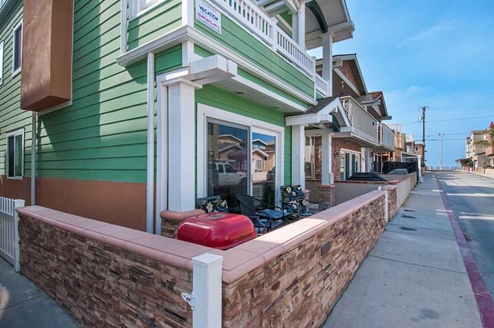 Bright And Cheery And Green! - Newport Beach, CA