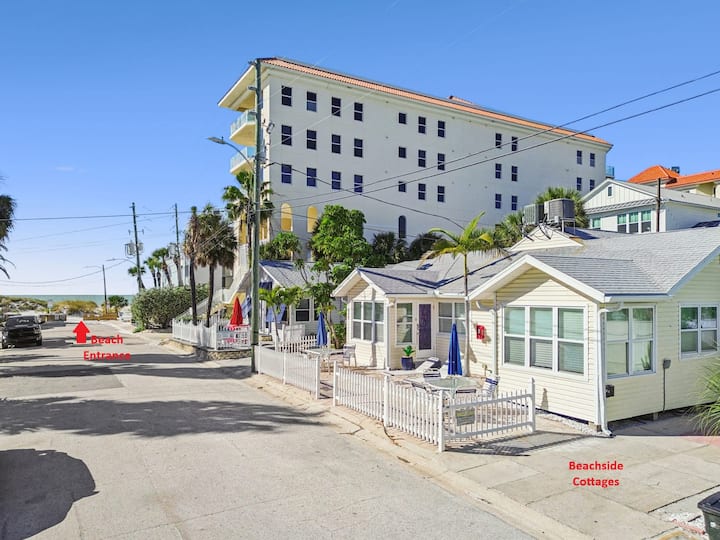 Clearwater Beach Cottage 24.5 Steps To Beach | Bea - Clearwater Beach, FL