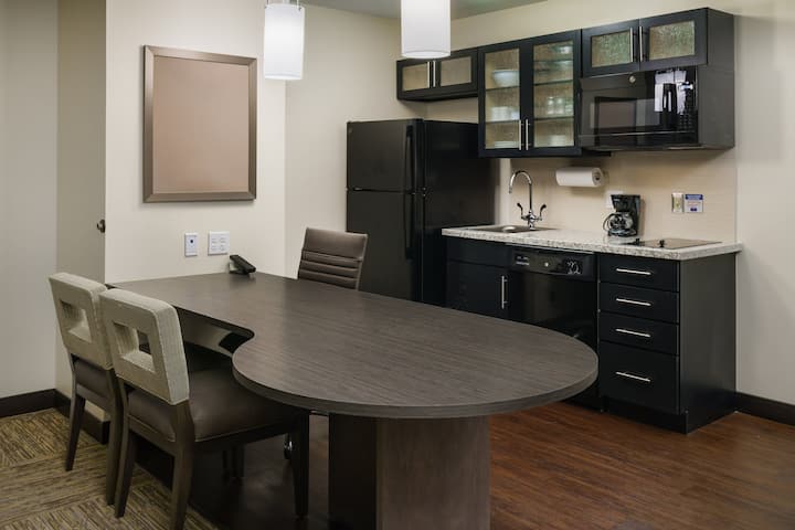 Disney Adventure! 4 Relaxing Units, Swimming Pool! - 奧蘭多, FL