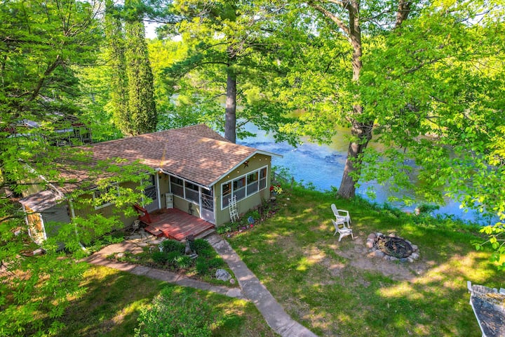 Riverfront Nature Getaway Near Downtown Pine City! - Minnesota