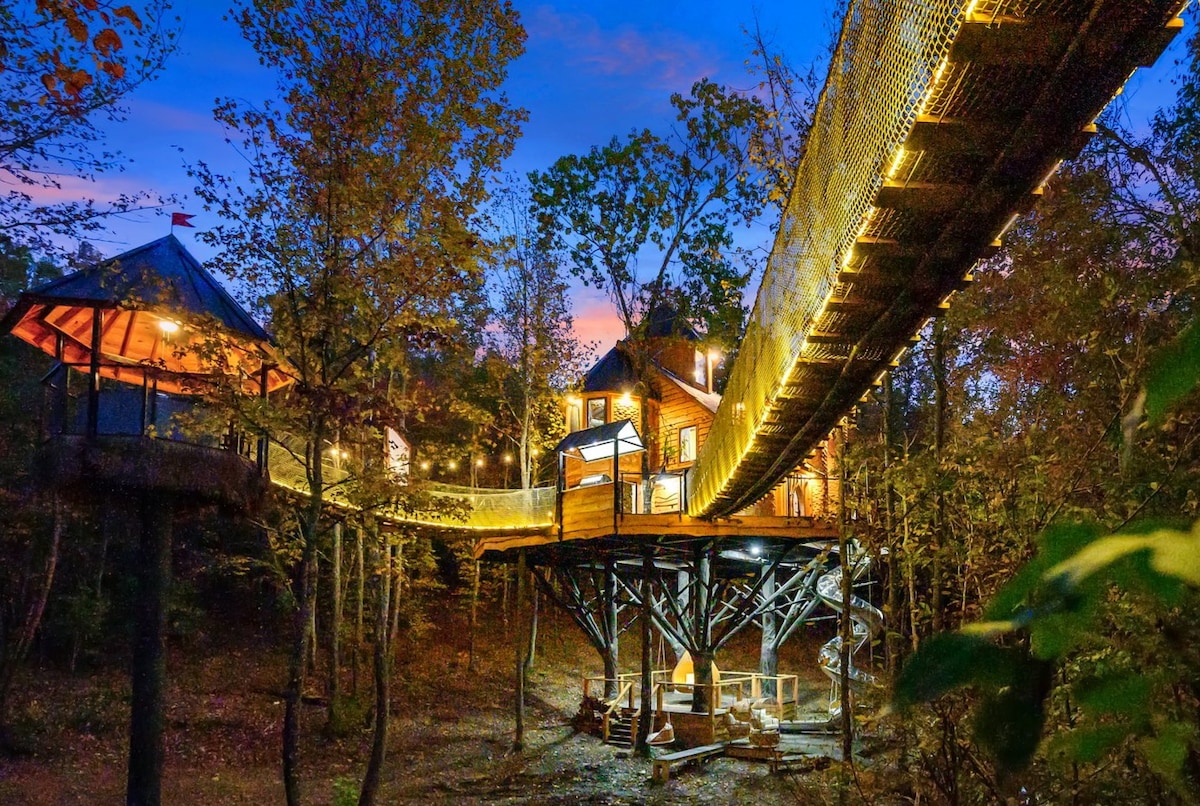 Treetopia Treehouse!Waterfall!3Story Slide!Outdoor - Cabins for Rent in ...