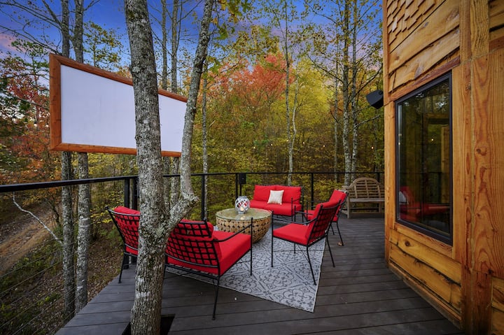 Epic Treehouse w/ Slide, Waterfall & Outdoor Movie - Cabins for Rent in ...