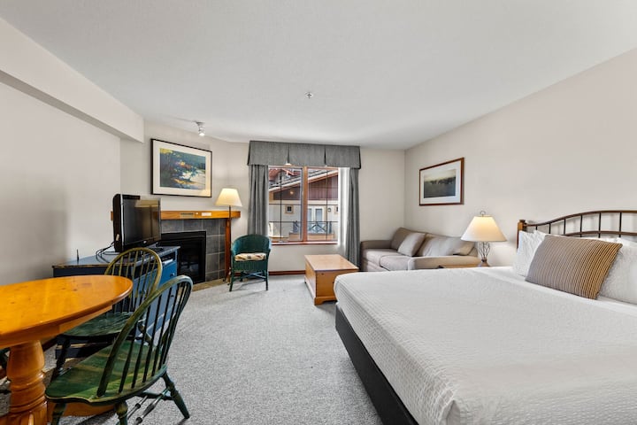 Hearthstone Lodge #319 - Sun Peaks