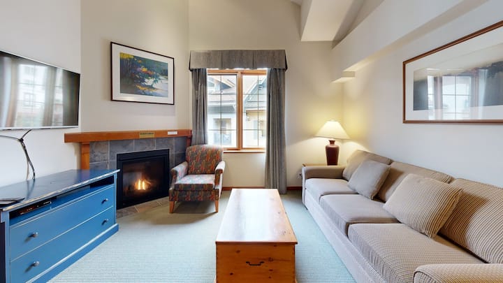 Hearthstone Lodge #334 - Sun Peaks