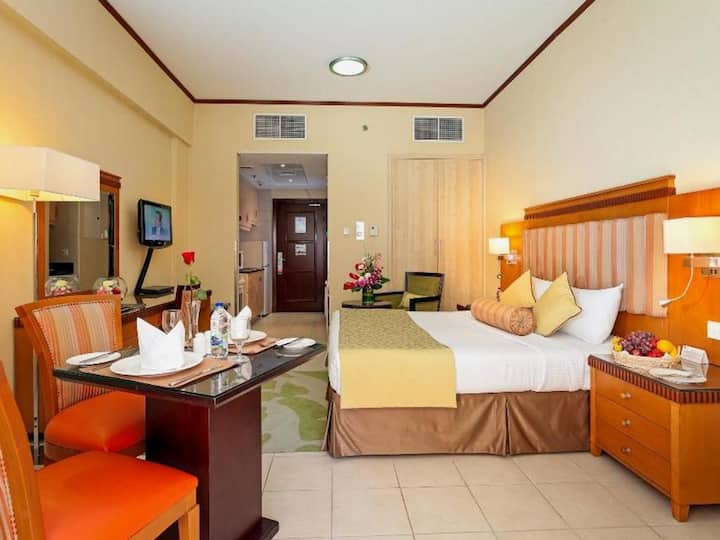 Studio Apartment Near Garden Metro - Dubai