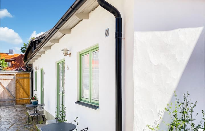 Awesome Apartment In Visby With Kitchen - Visby