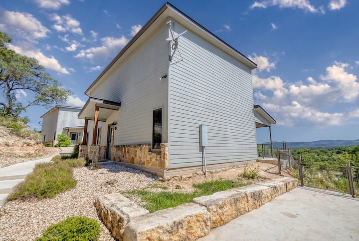 River's Edge Lodge #2 On The Frio - Concan, TX