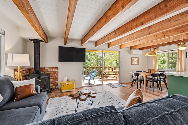 Marina Beach Cabin - Steps From The Beach! - Groveland, CA