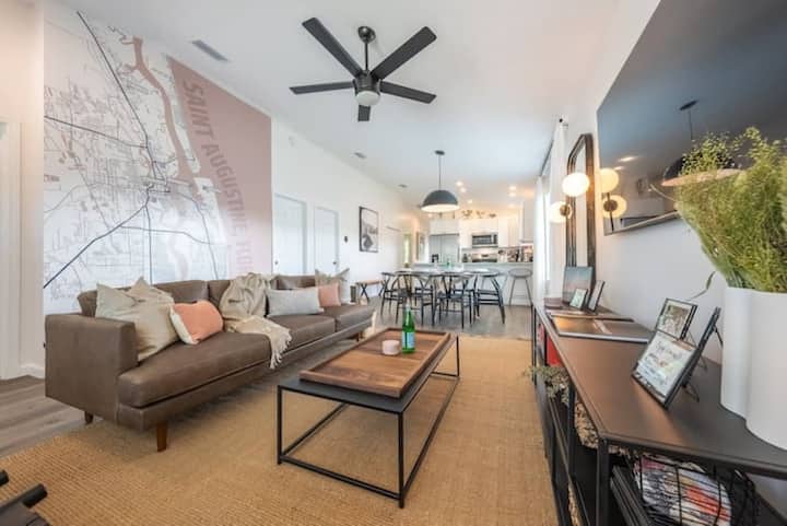 2x Gorgeous Renovated Side By Side Homes! - St. Augustine, FL