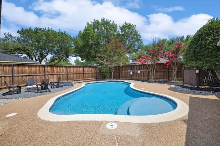 Allen Abode - 4 Bedrm. Pool, Fire Pit , Charm - Allen, TX