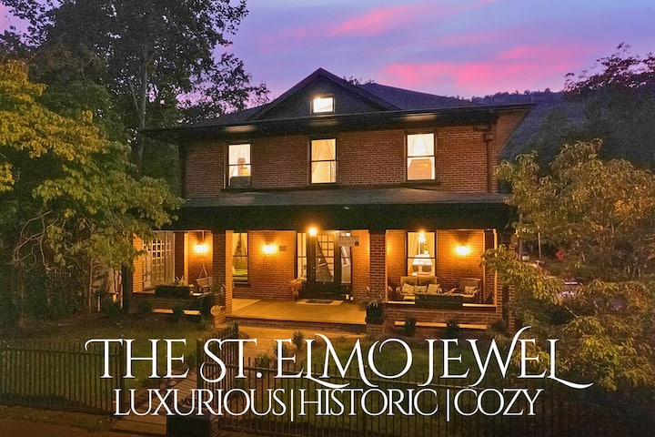 Historic St. Elmo Gem | Chef's Kitchen | Fire Pit - Chattanooga, TN