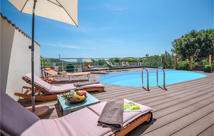 Nice Home In Primosten With Wifi - Primošten