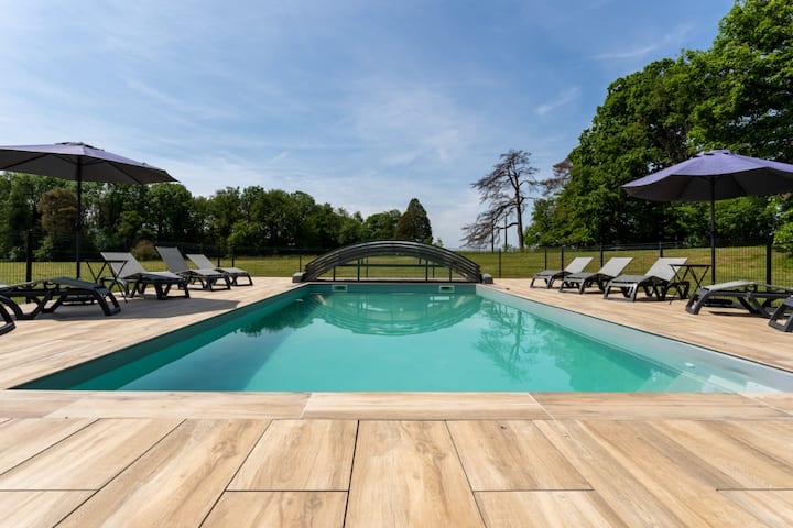 Jura, Gite Arbois 2 Pièces / Parc-piscine Chauffée - Arbois