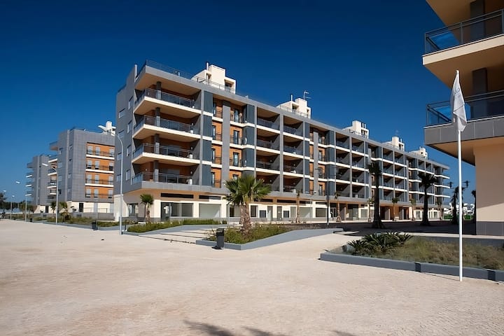 Pet-friendly Hotel! Full Kitchen, Outdoor Pool! - Olhão