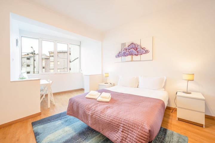 Guestready - Apt Spacieux Près Du Centre Ville - Estoril