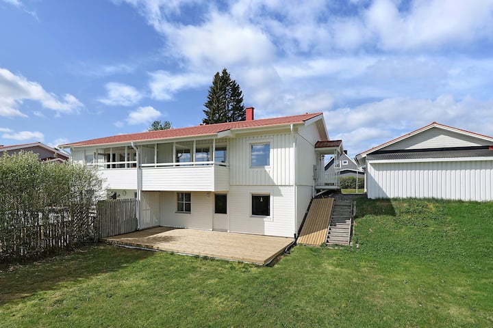 4br Villa, 6 Beds With 2 Showers - Boden