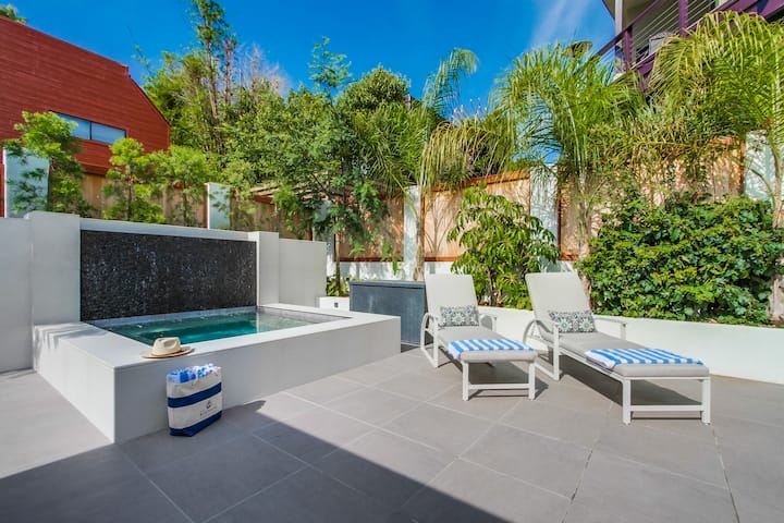 Oasis Del Mar 4 | Coastal 4br Walk To Beach + Spa - Del Mar, CA