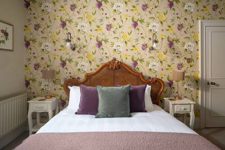 3-bedroom Georgian Maisonette - Bath