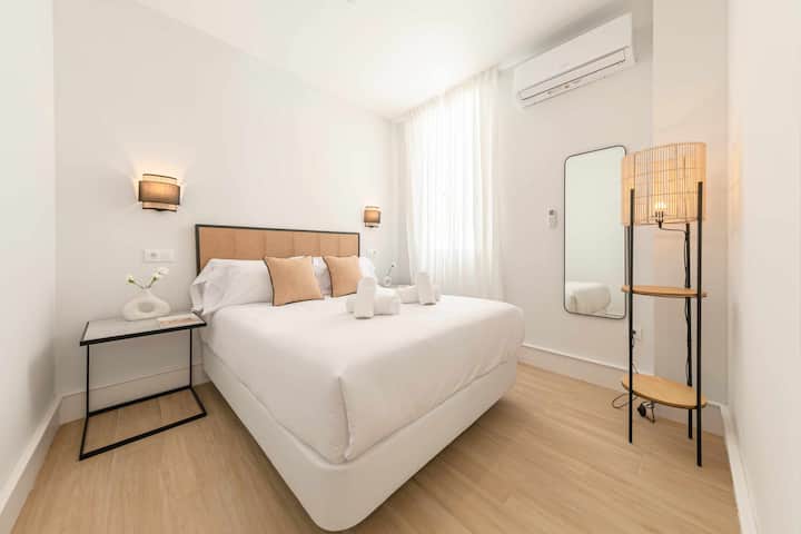 Isg Apartments: Cuna 2.5/parking - Sevilla