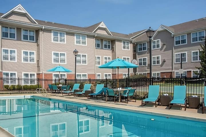 Excellent Location! 3 Units Near Lemon Grass Park - Charlottesville, VA