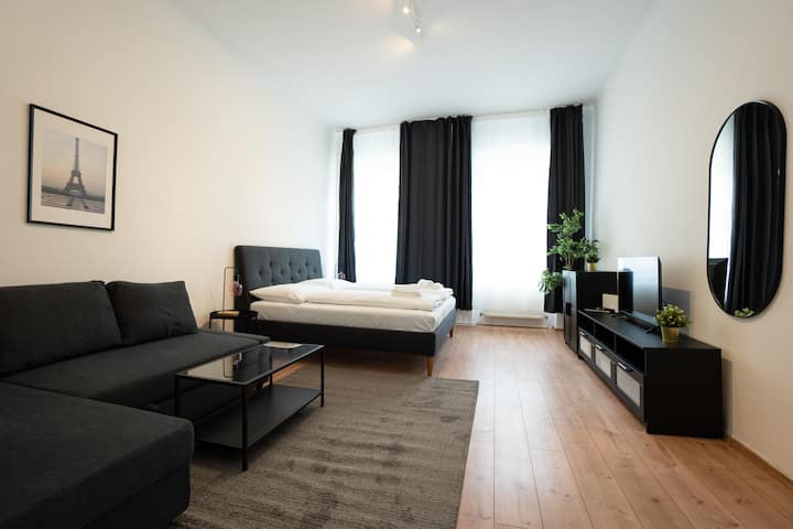 Elegant 1br Apartment In The 2nd District - 슈베하트